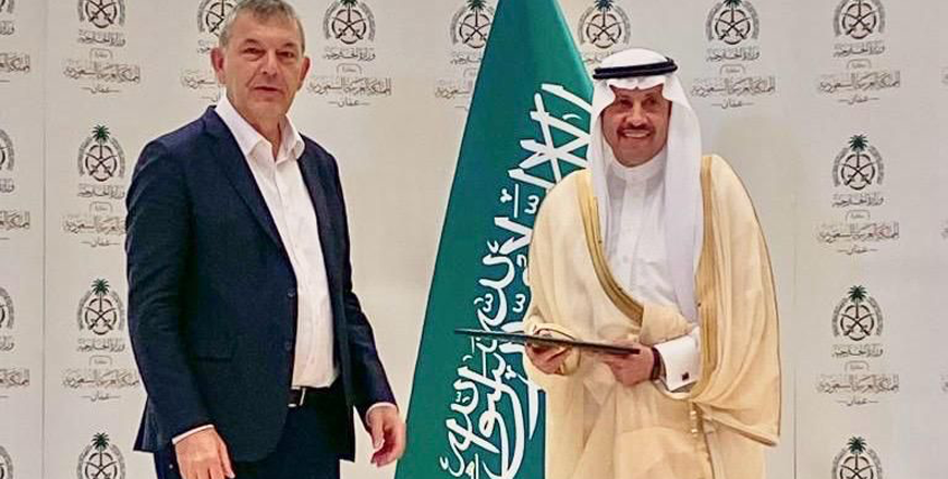 Saudi ambassador delivers $2 million cheque to UNRWA | Jordan Times